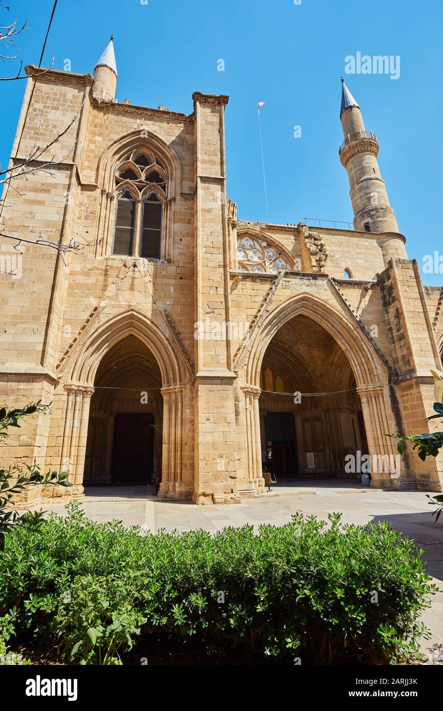Northern byzantine gate hi-res stock photography and images - Alamy