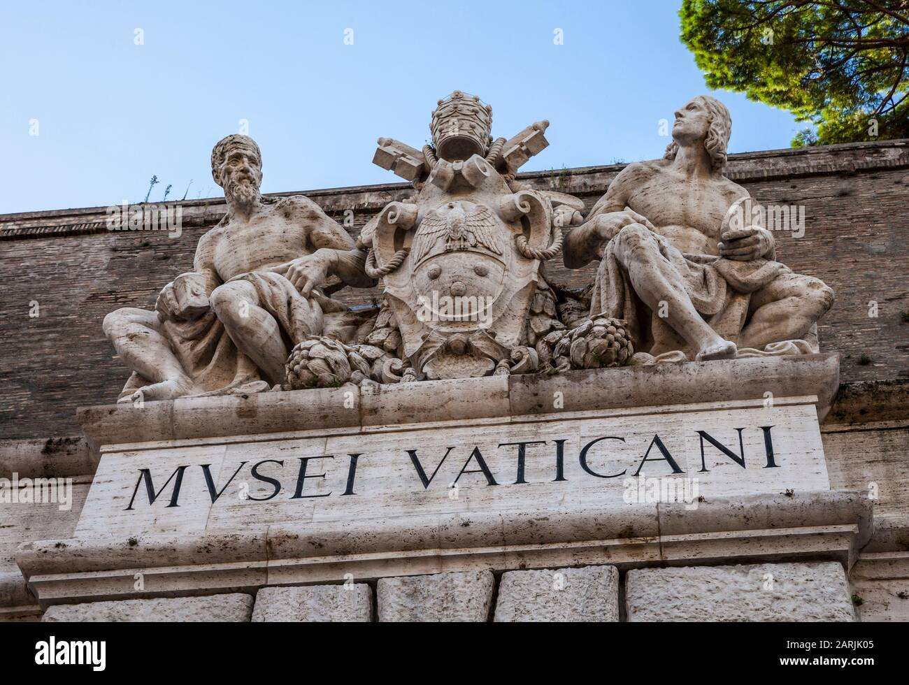 Musei vaticani hi-res stock photography and images - Alamy