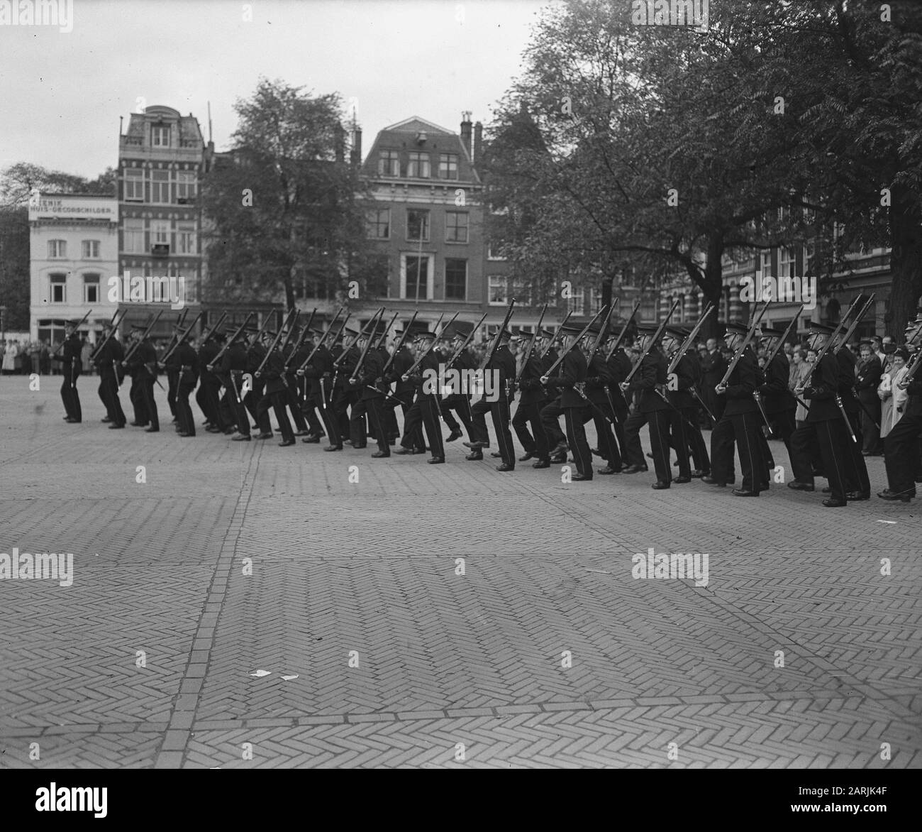 A walk through Amsterdam that depicts a series of specific Amsterdam ...