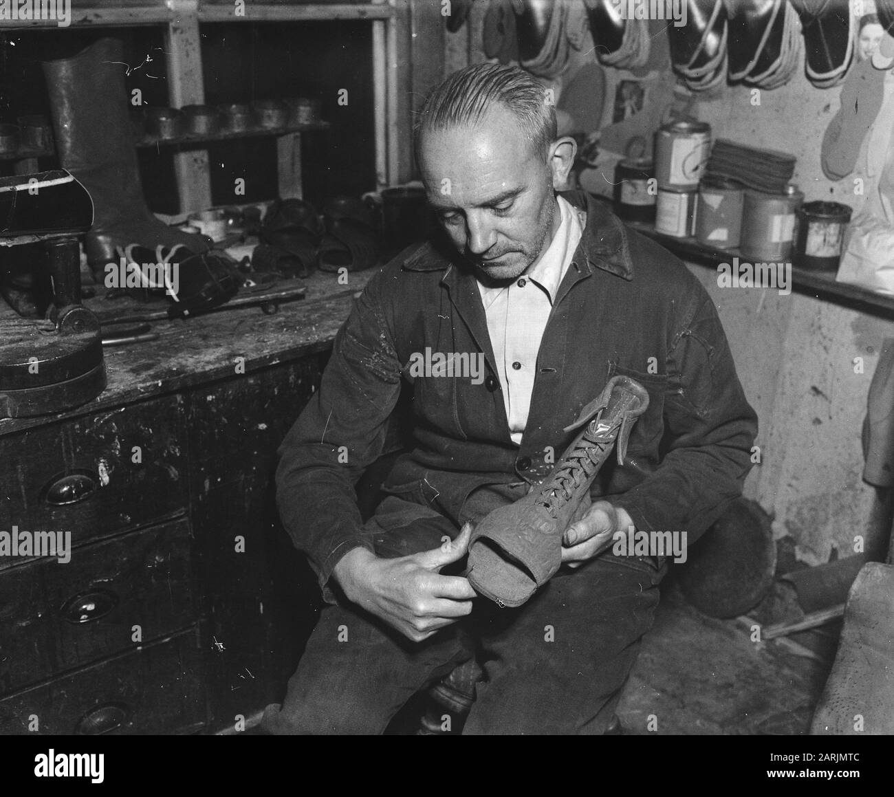 Athletic shoe production hi-res stock photography and images - Alamy