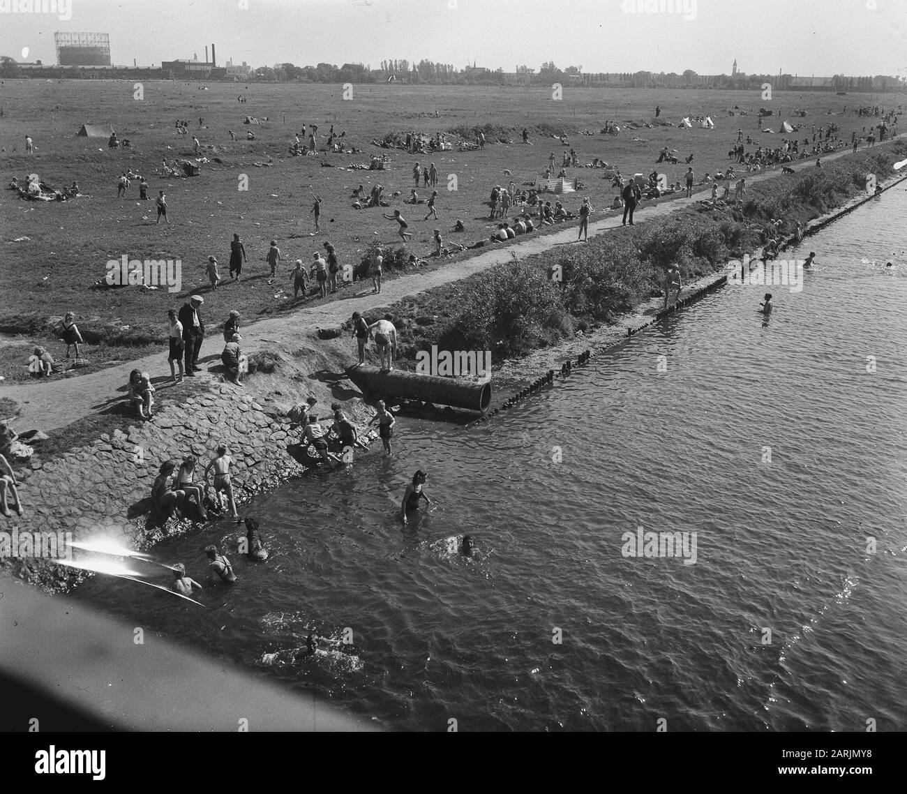 Summer activity in public Black and White Stock Photos & Images - Alamy