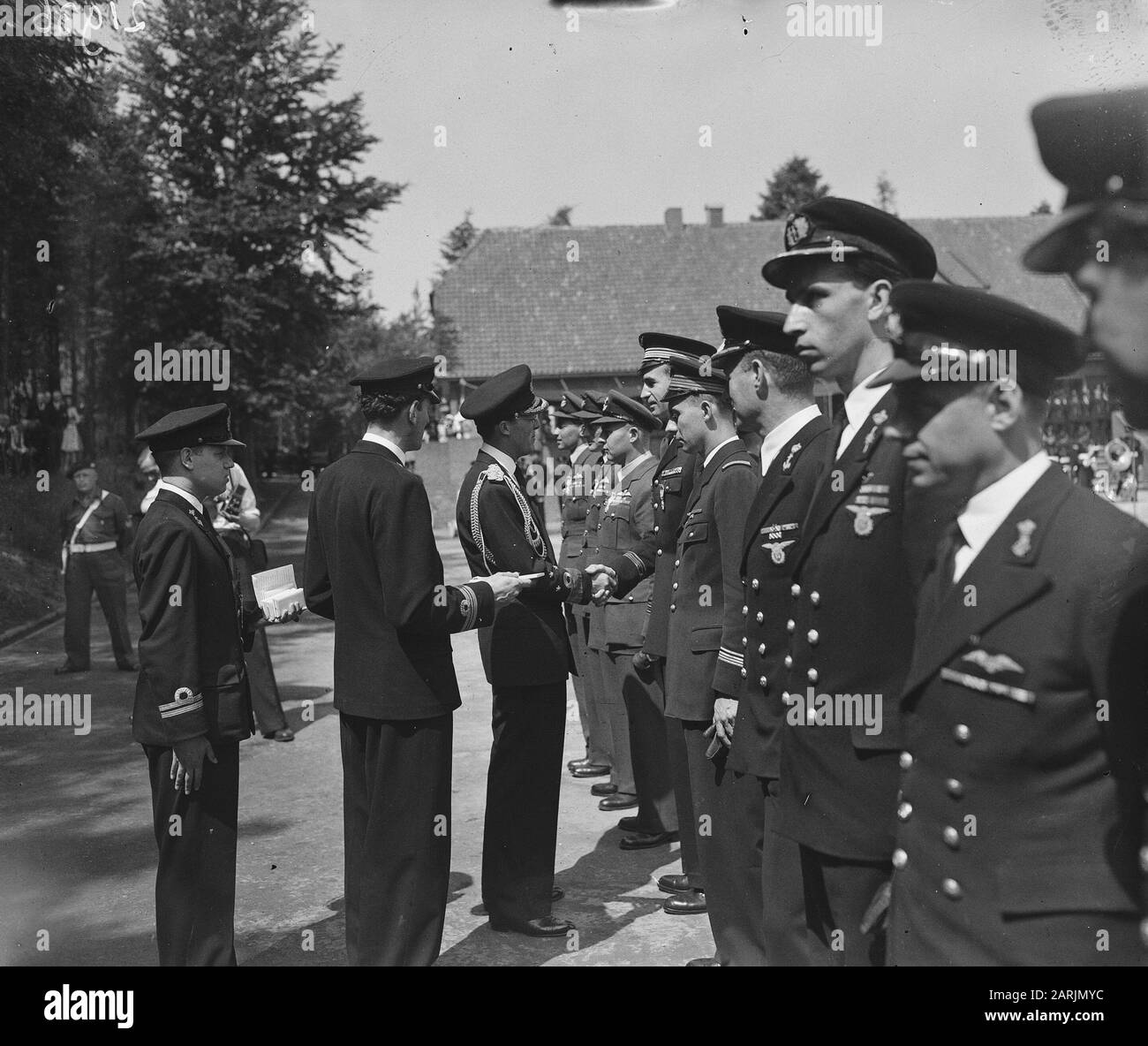 Honors for valor Black and White Stock Photos & Images - Alamy