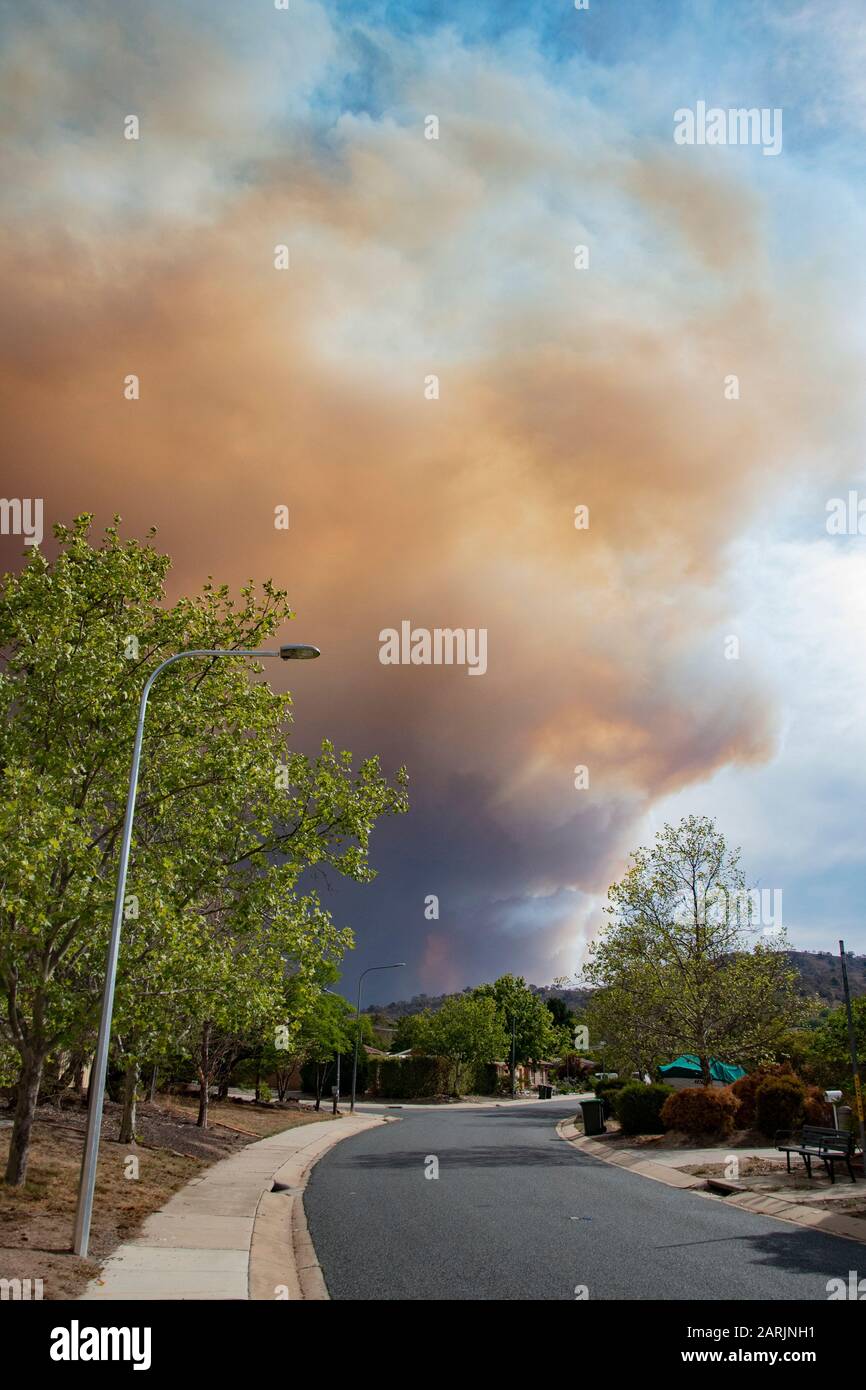 Orroral Valley, NSW, bushfire smoke over Theodore, Canberra, ACT. 28/01 ...