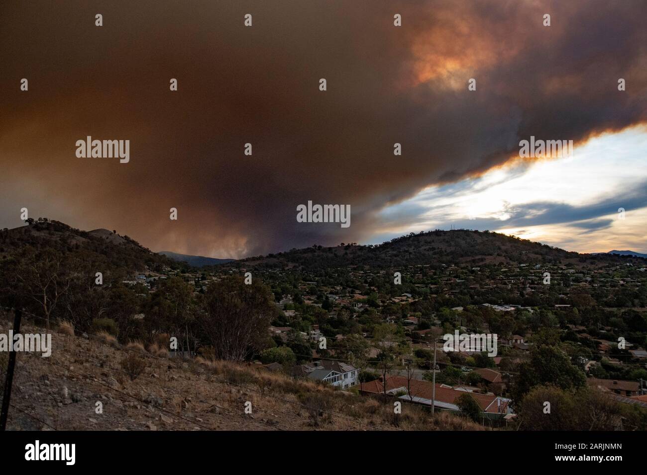 Orroral Valley, NSW, bushfire smoke over Theodore, Canberra, ACT. 28/01 ...