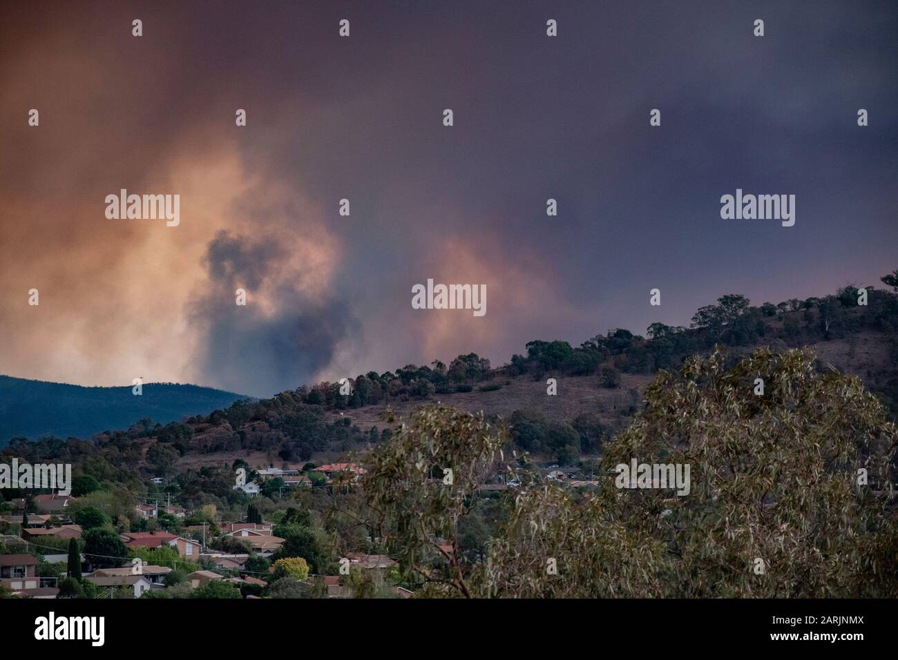 Orroral Valley, NSW, bushfire smoke over Theodore, Canberra, ACT. 28/01 ...