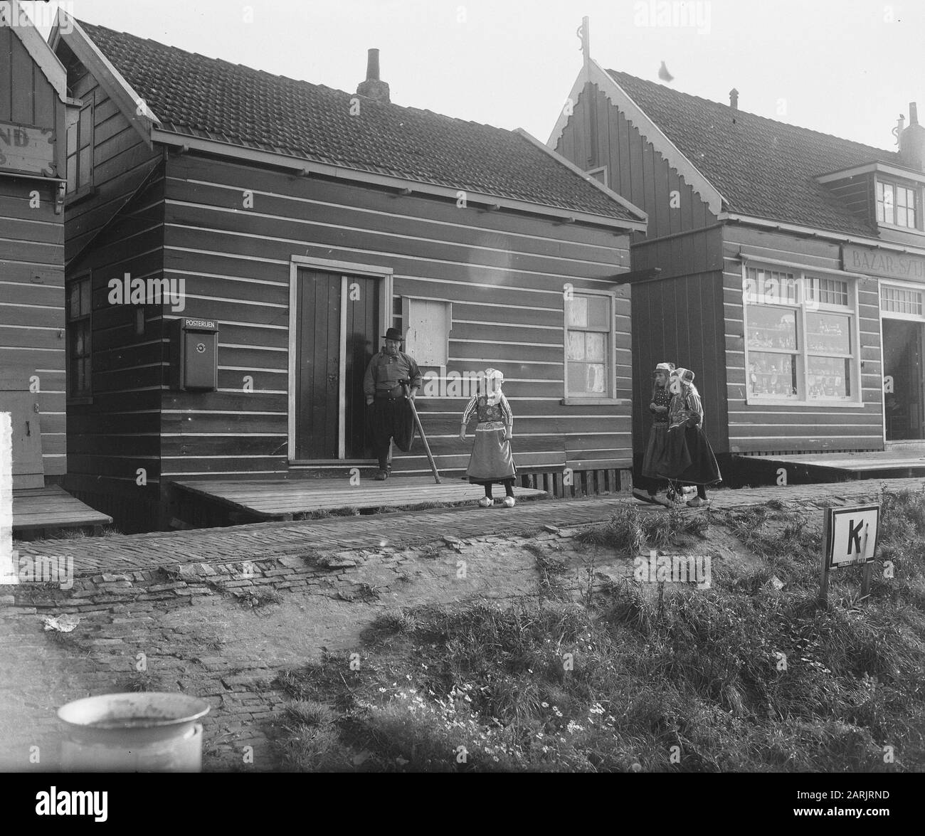 1940s marken hi-res stock photography and images - Alamy