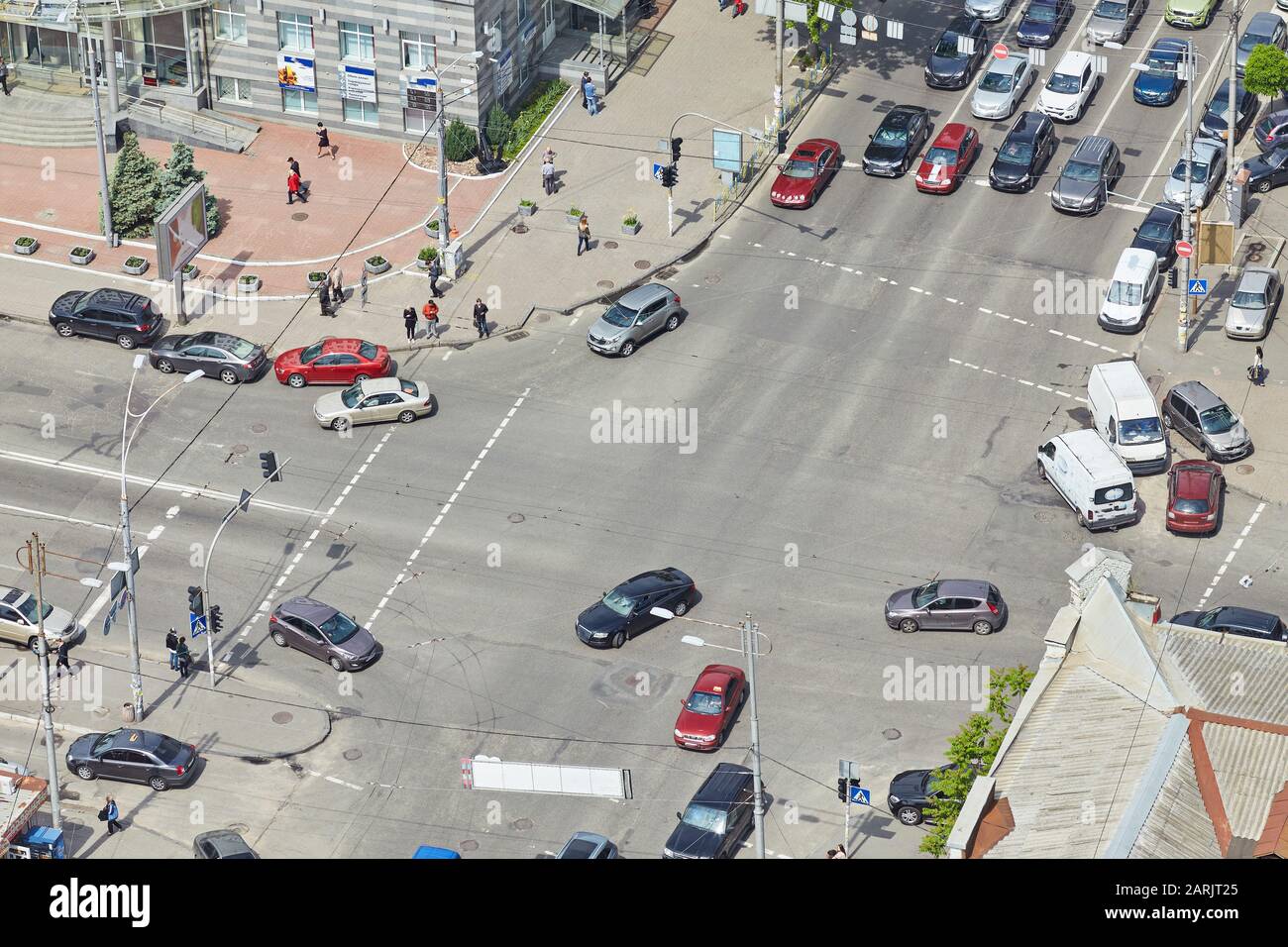 aerial view of cars and people, busy traffic in big intersection Stock ...
