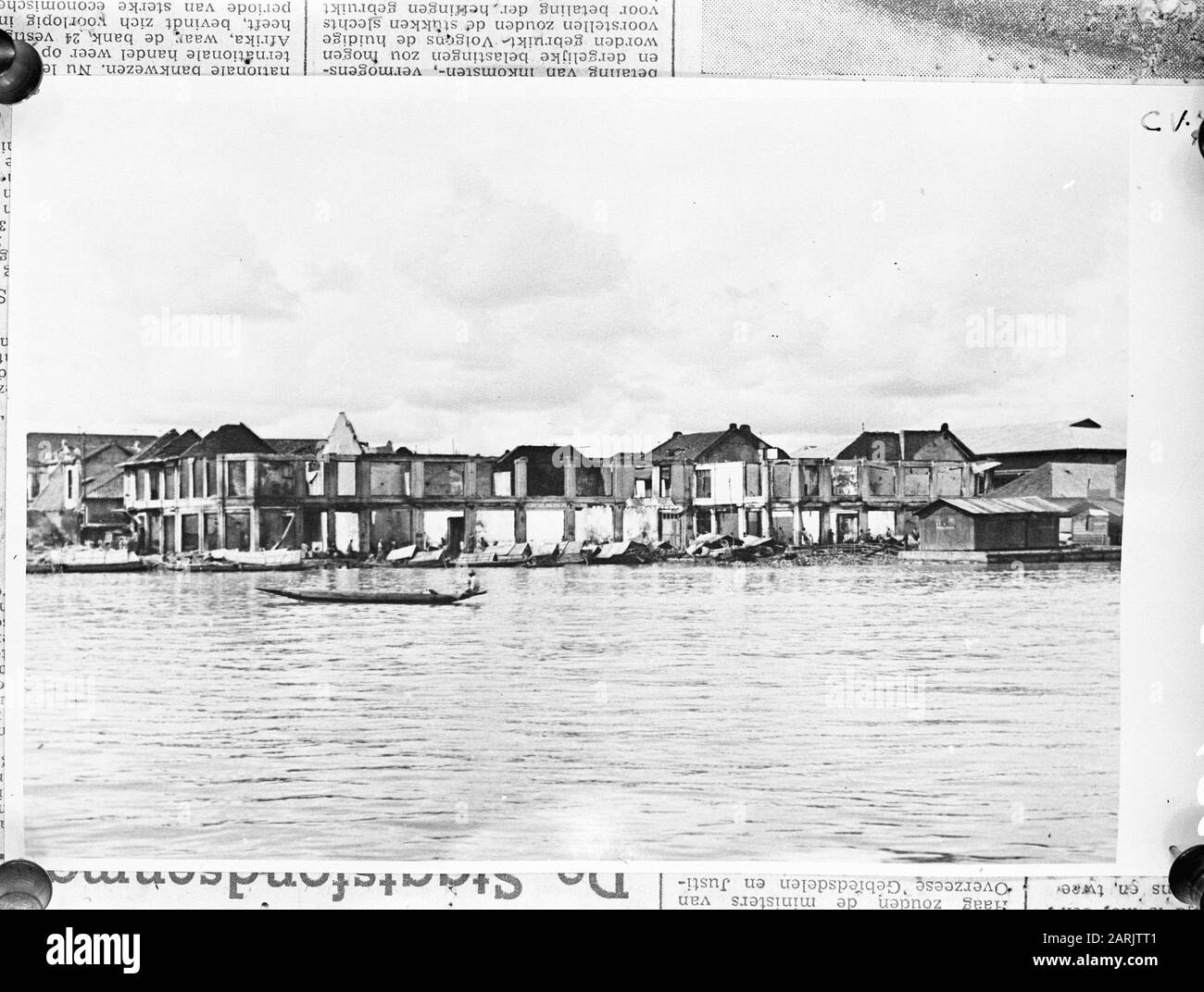 View of the quay along the [Husi] Annotation: Repronegative Date: 25 ...