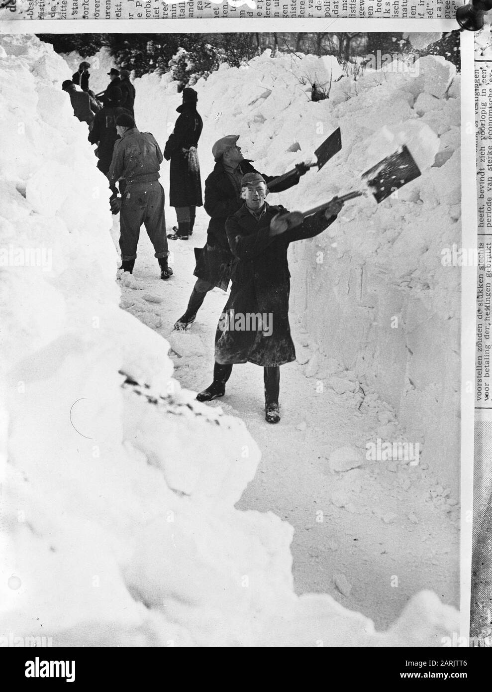 Snow 1947 uk hi-res stock photography and images - Alamy
