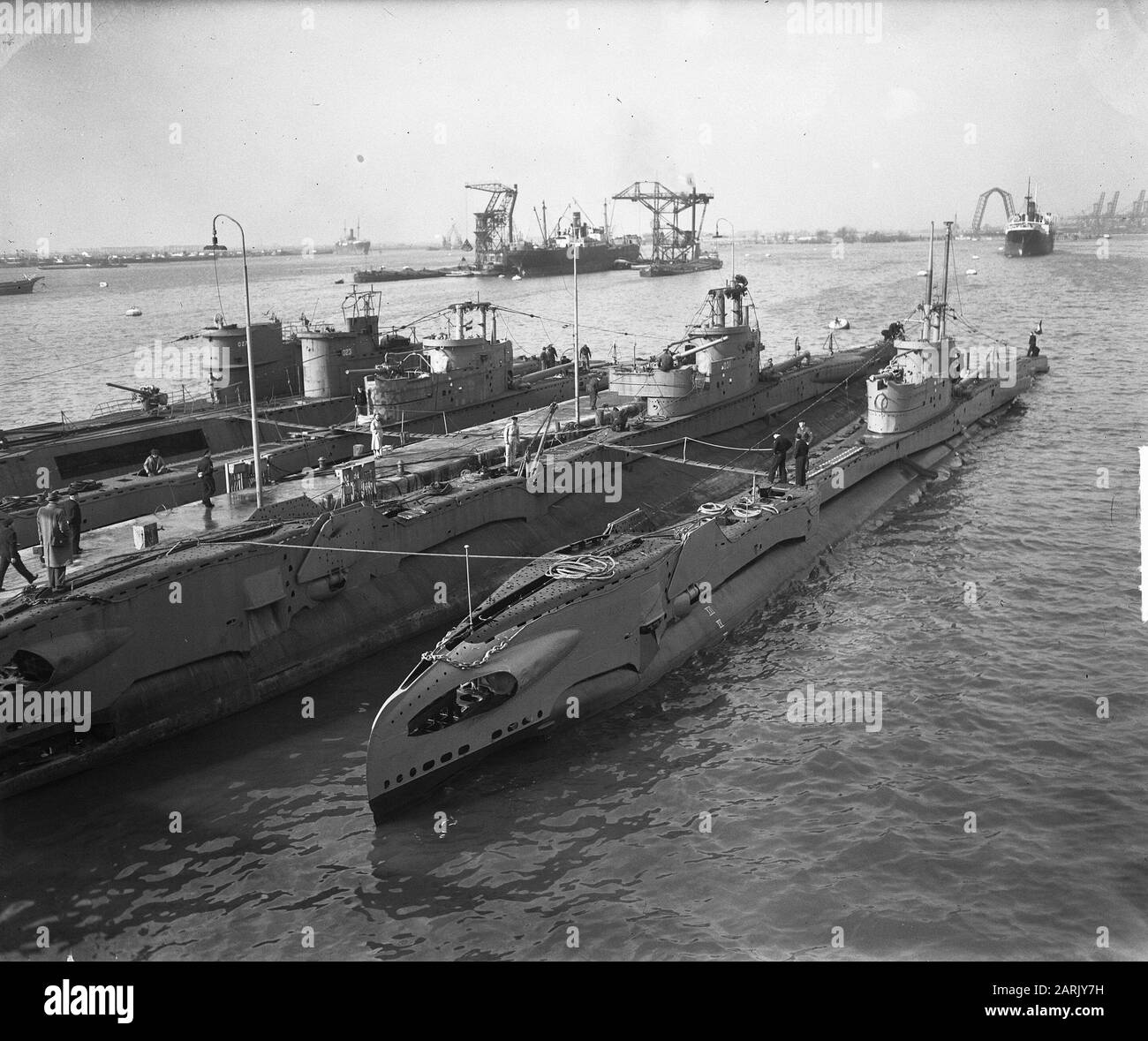Submarine dolphin hi-res stock photography and images - Alamy