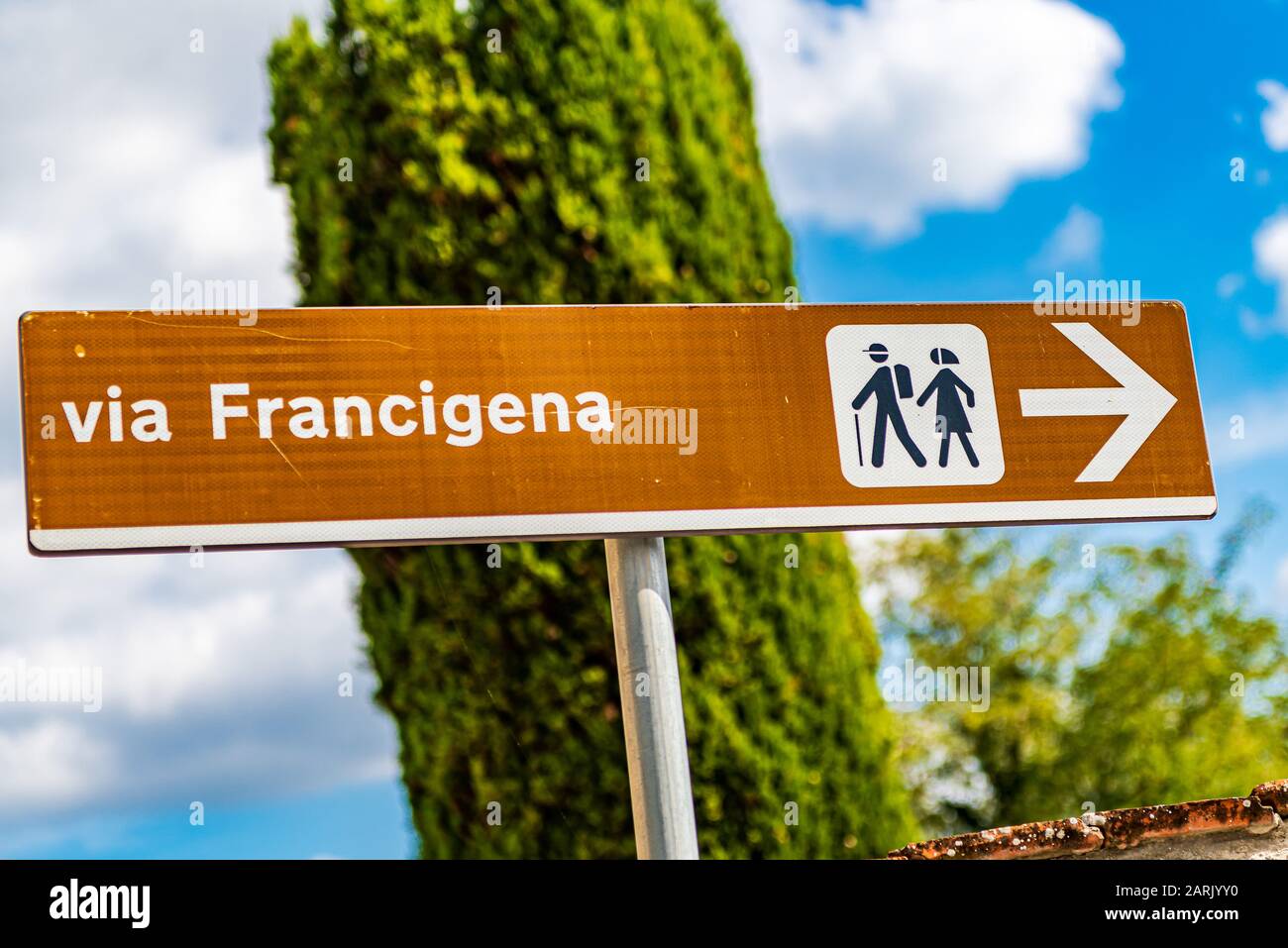 Sign of the ancient pilgrim route Via Francigena near San Gimignano ...