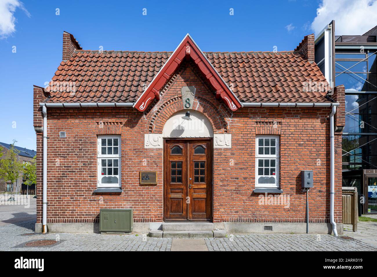 Early brick building hi-res stock photography and images - Alamy