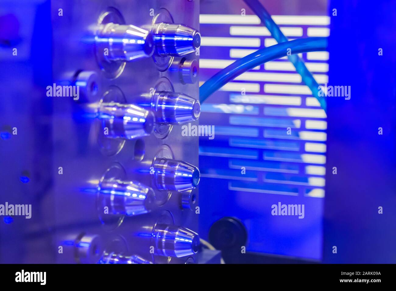 Injection molding machine hi-res stock photography and images - Alamy