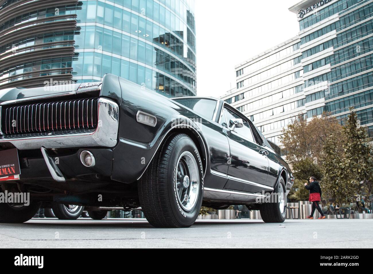 Side view of black 1968 Mercury Cougar XR7-G Stock Photo - Alamy