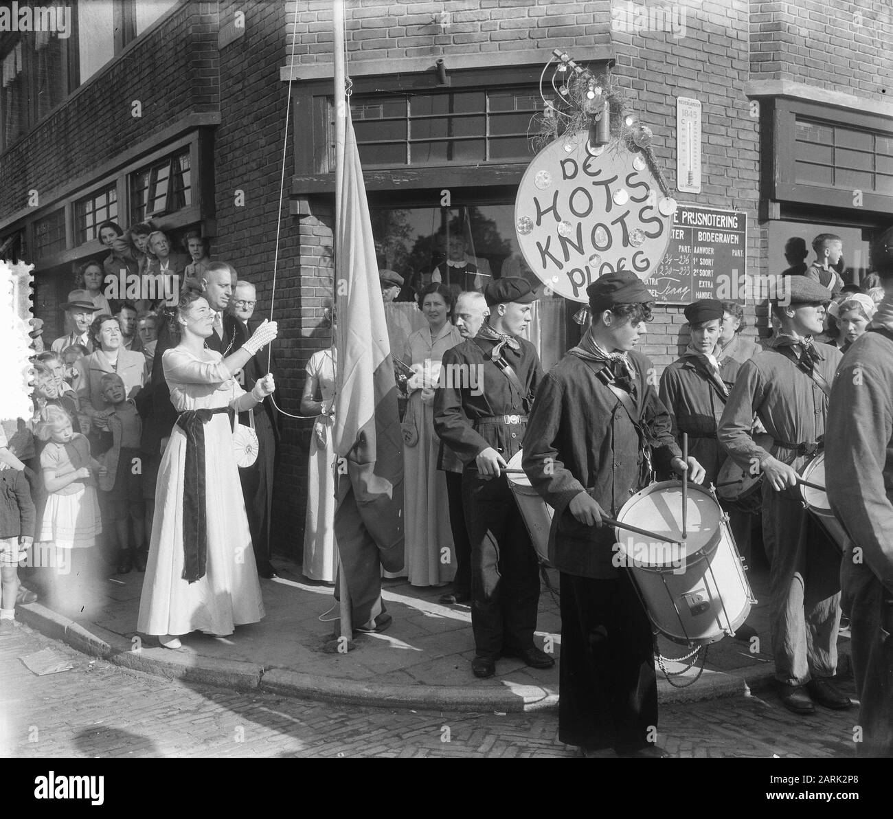 Cheese queen bodegraven flag hoisting hi-res stock photography and ...