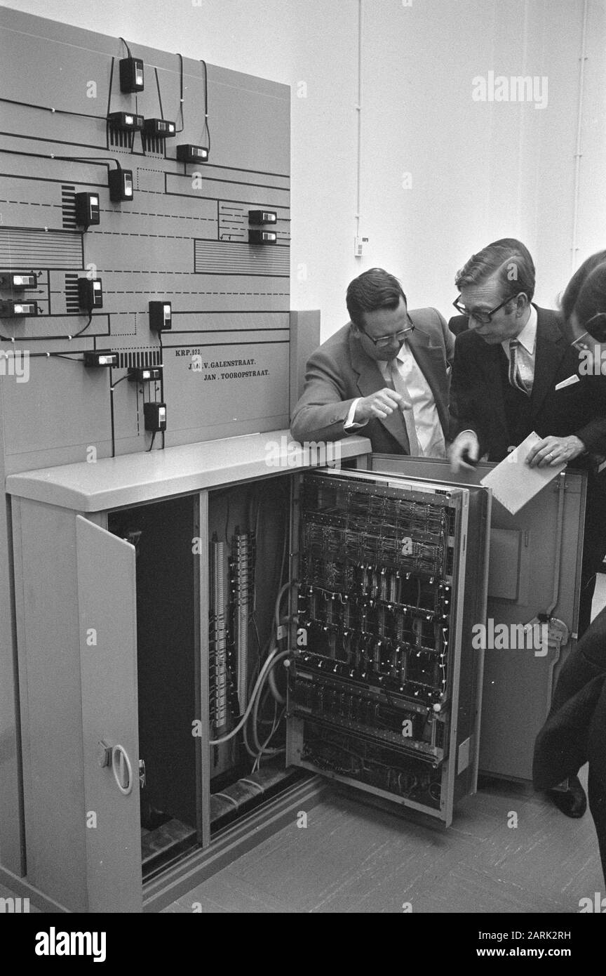 1972 Computer High Resolution Stock Photography and Images - Alamy