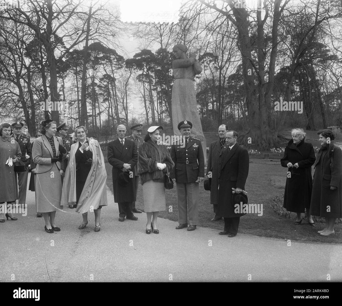 General Ridgway visits Flora Date: April 14, 1953 Personal name ...