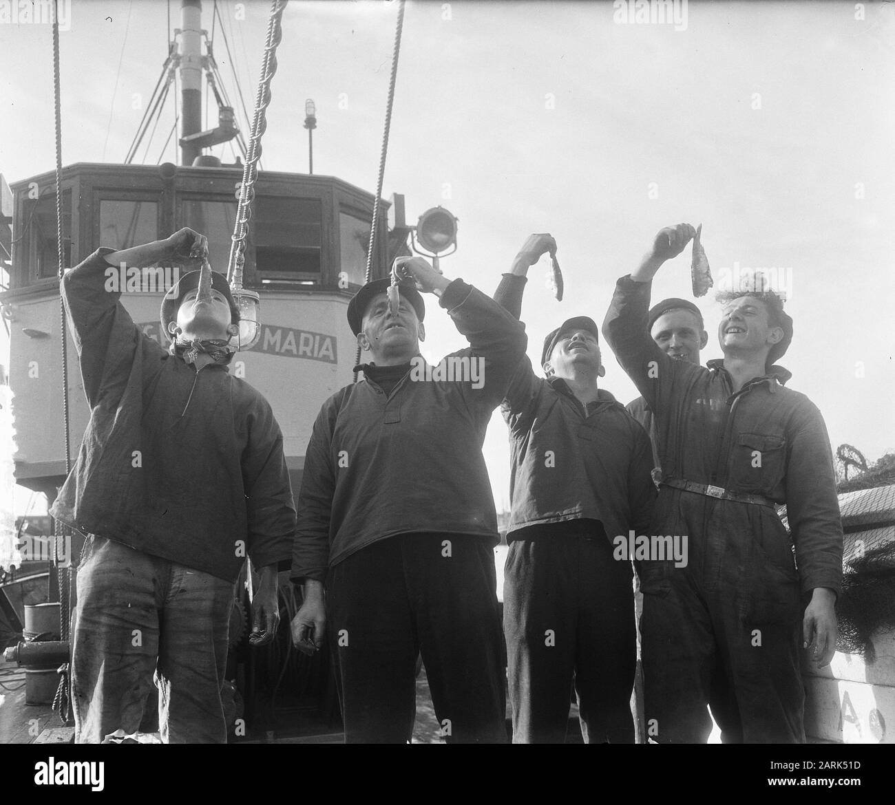 First herring supply IJmuiden (Katwijk 29) Schipper Gerrit Van Duin and ...