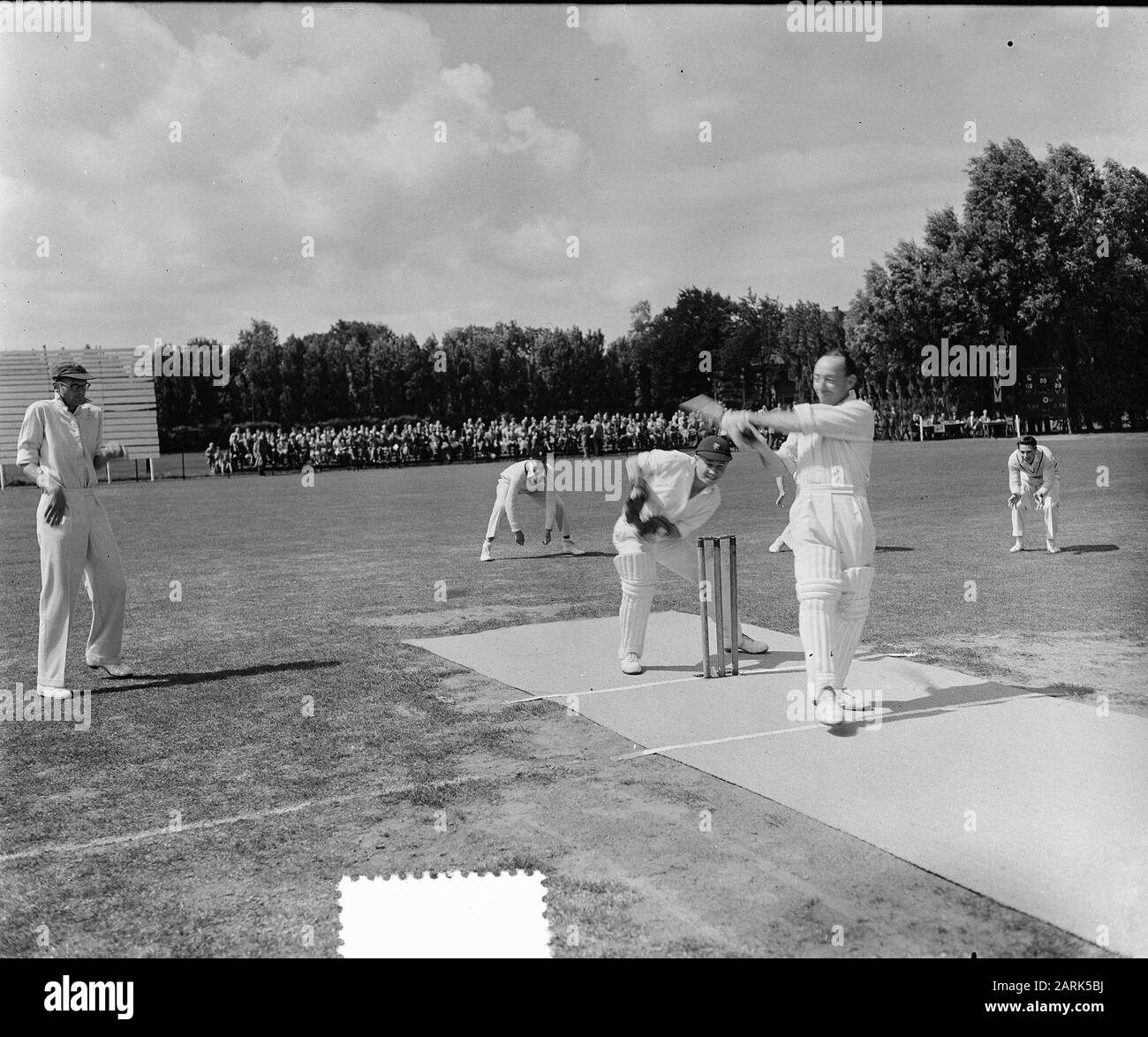 English australian cricket matches hi-res stock photography and images ...