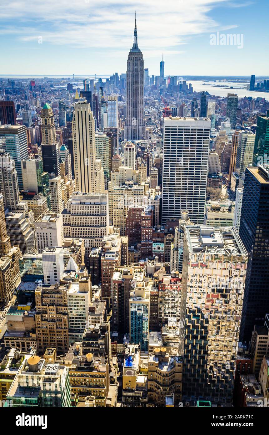 Aerial view of Manhattan and the Empire State Building Stock Photo - Alamy