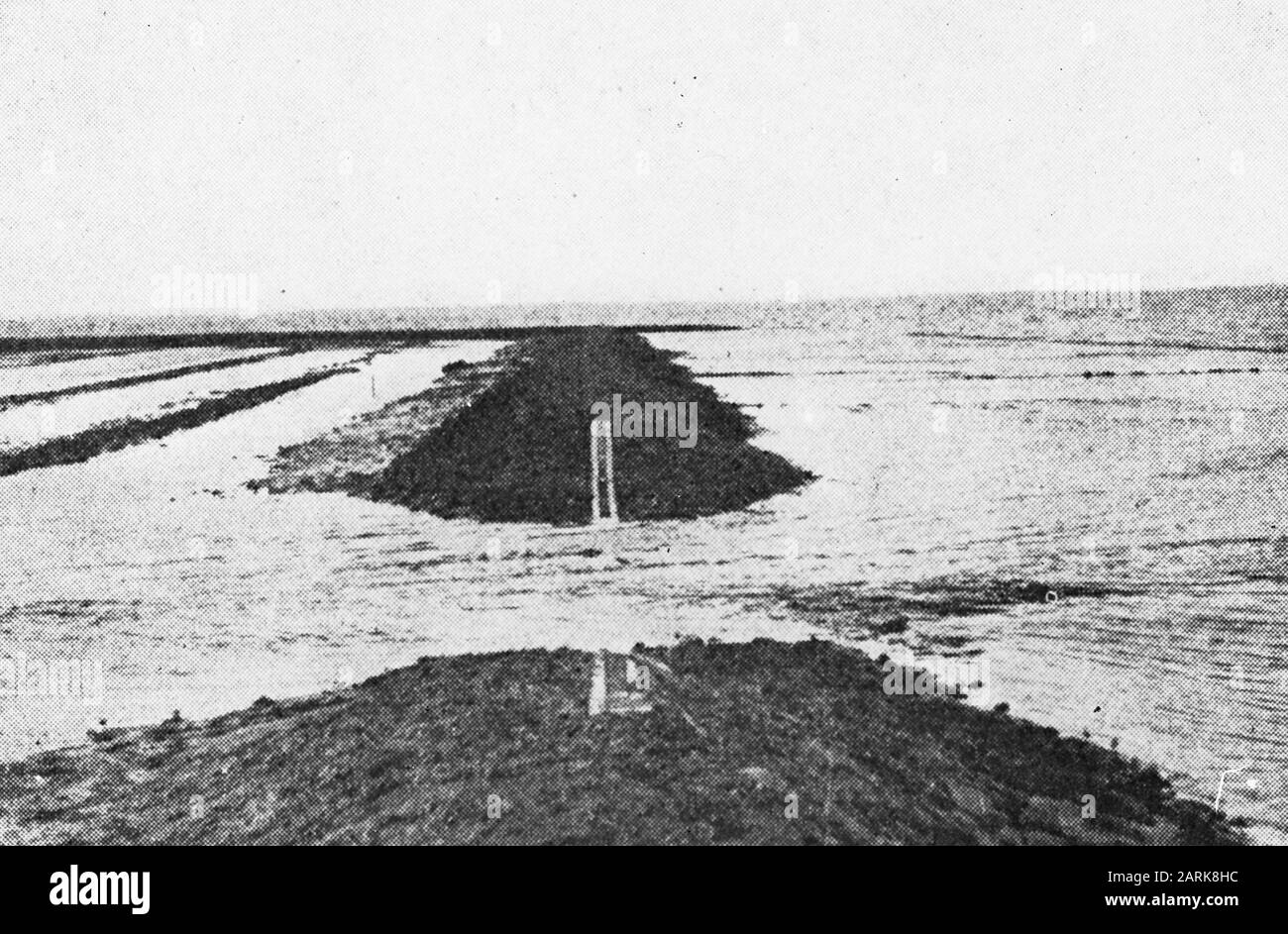 Trenching machinery Black and White Stock Photos & Images - Alamy