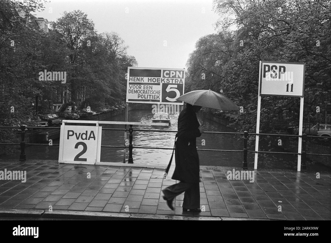 Election signs in Amsterdam, destroyed signs Date: May 16, 1977 ...