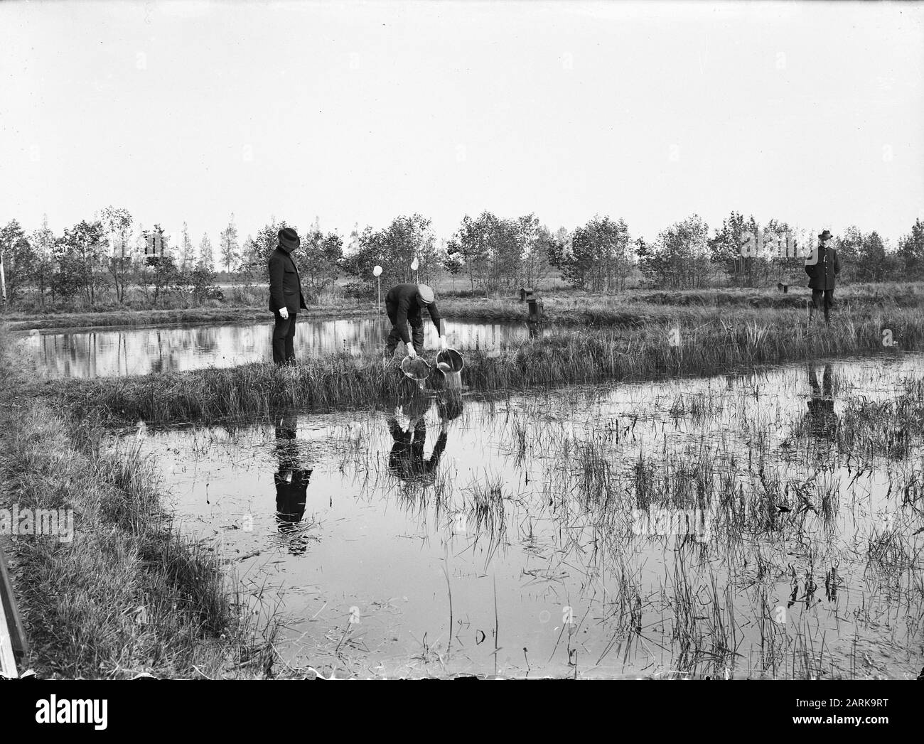 Carp breeding Black and White Stock Photos & Images - Alamy