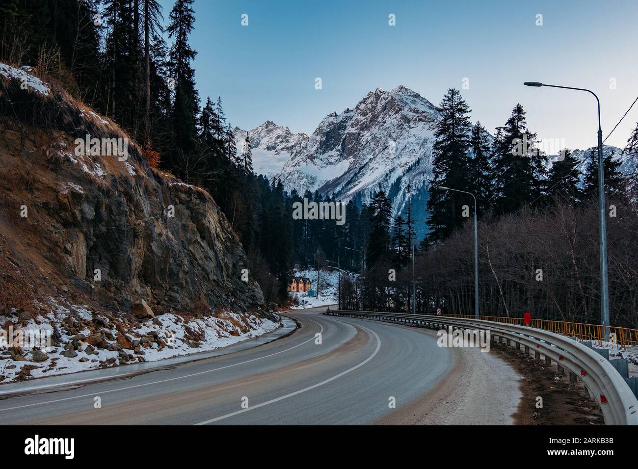 Empty Turning Highway High Resolution Stock Photography and Images - Alamy