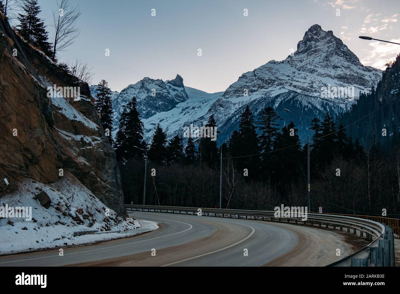 Empty Turning Highway High Resolution Stock Photography and Images - Alamy