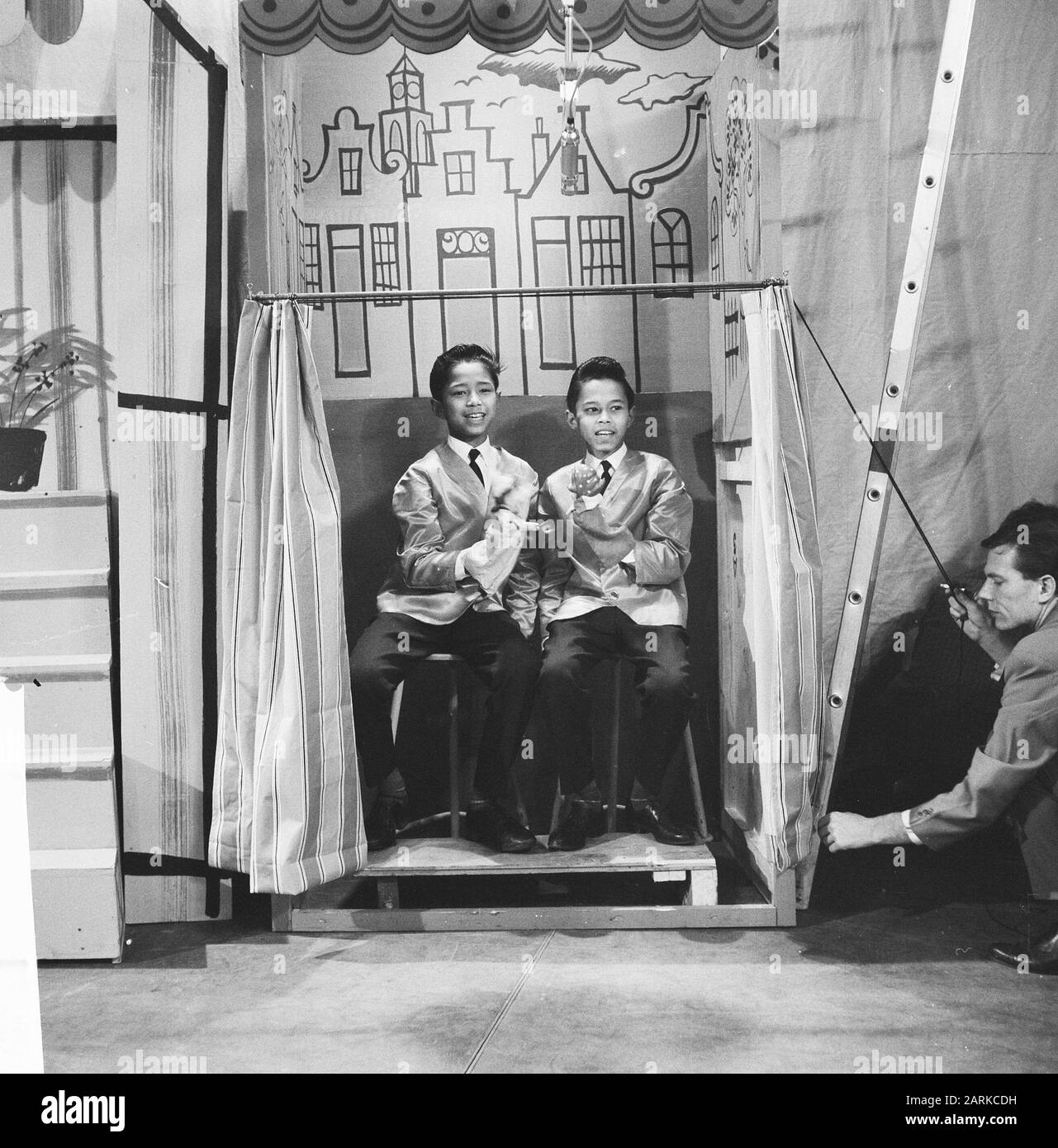 Television show by Rudi Carrell. The Candy Kids Date: November 17, 1961 ...