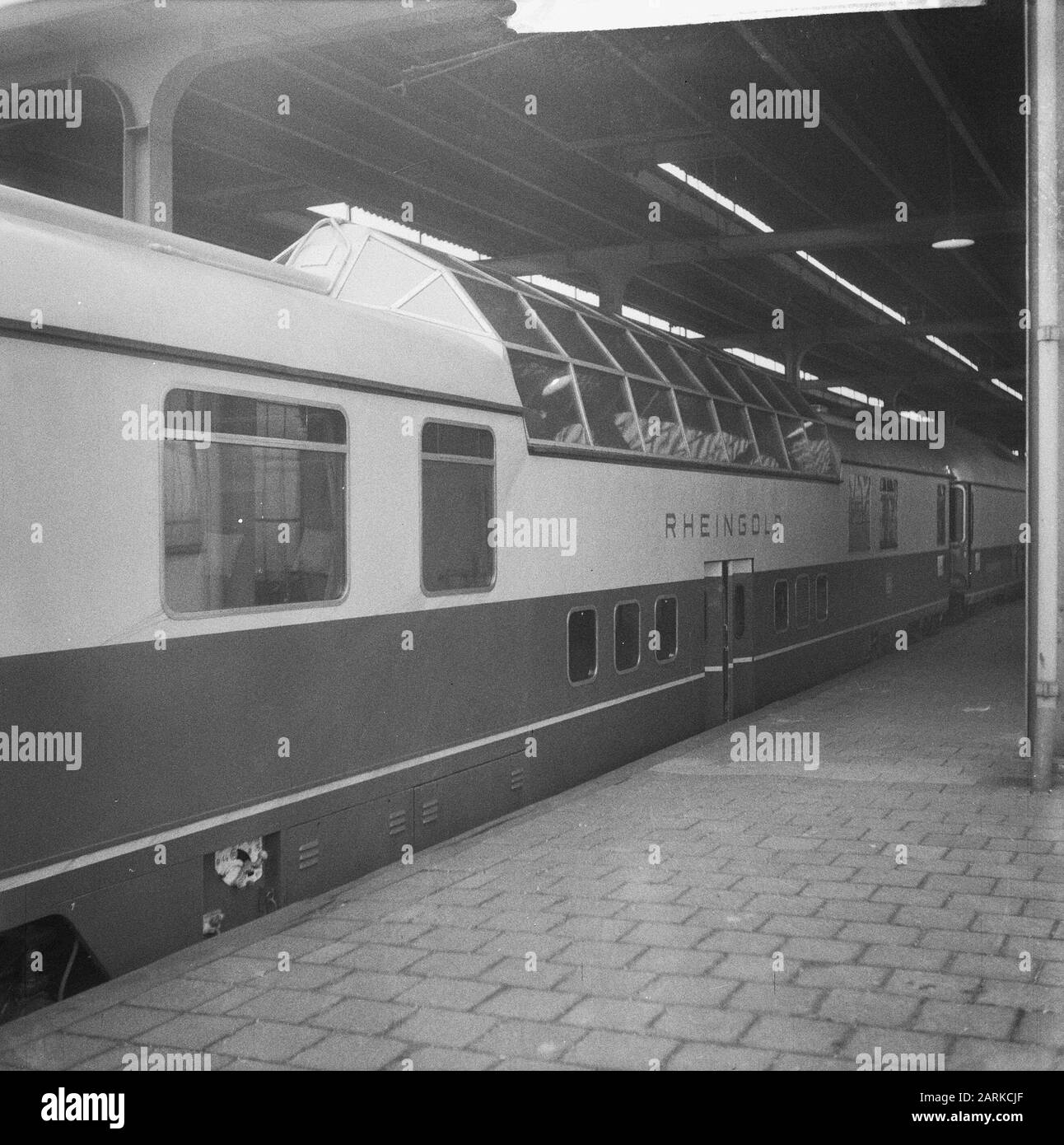 Rheingold german train hi-res stock photography and images - Alamy