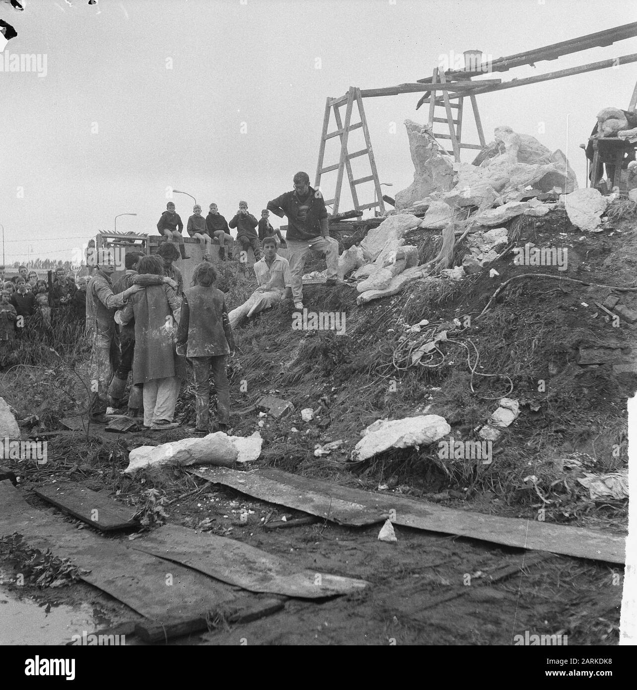 Drama at een beeld in Zaandam by sculptor Slavomir Militic The plaster ...