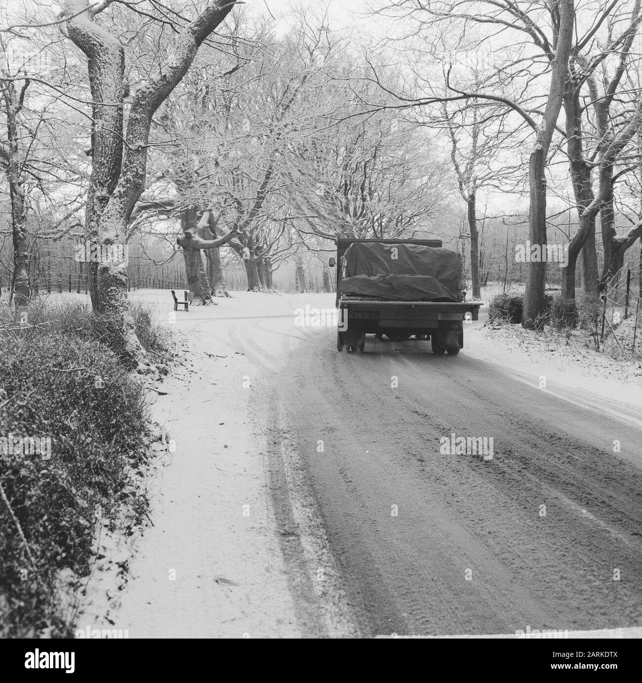 Winter landscape near Haarlem Date: December 20, 1963 Location: Haarlem ...