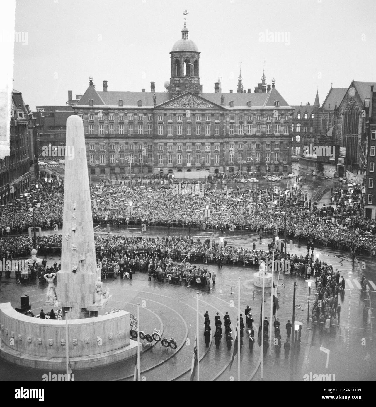 Minutes of silence Black and White Stock Photos & Images - Alamy