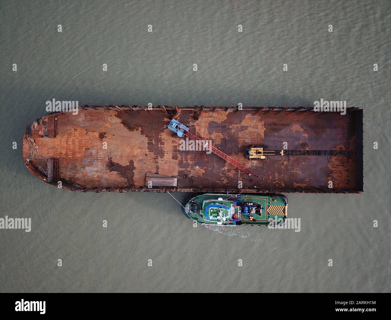 Birds eye view speedboat hi-res stock photography and images - Alamy