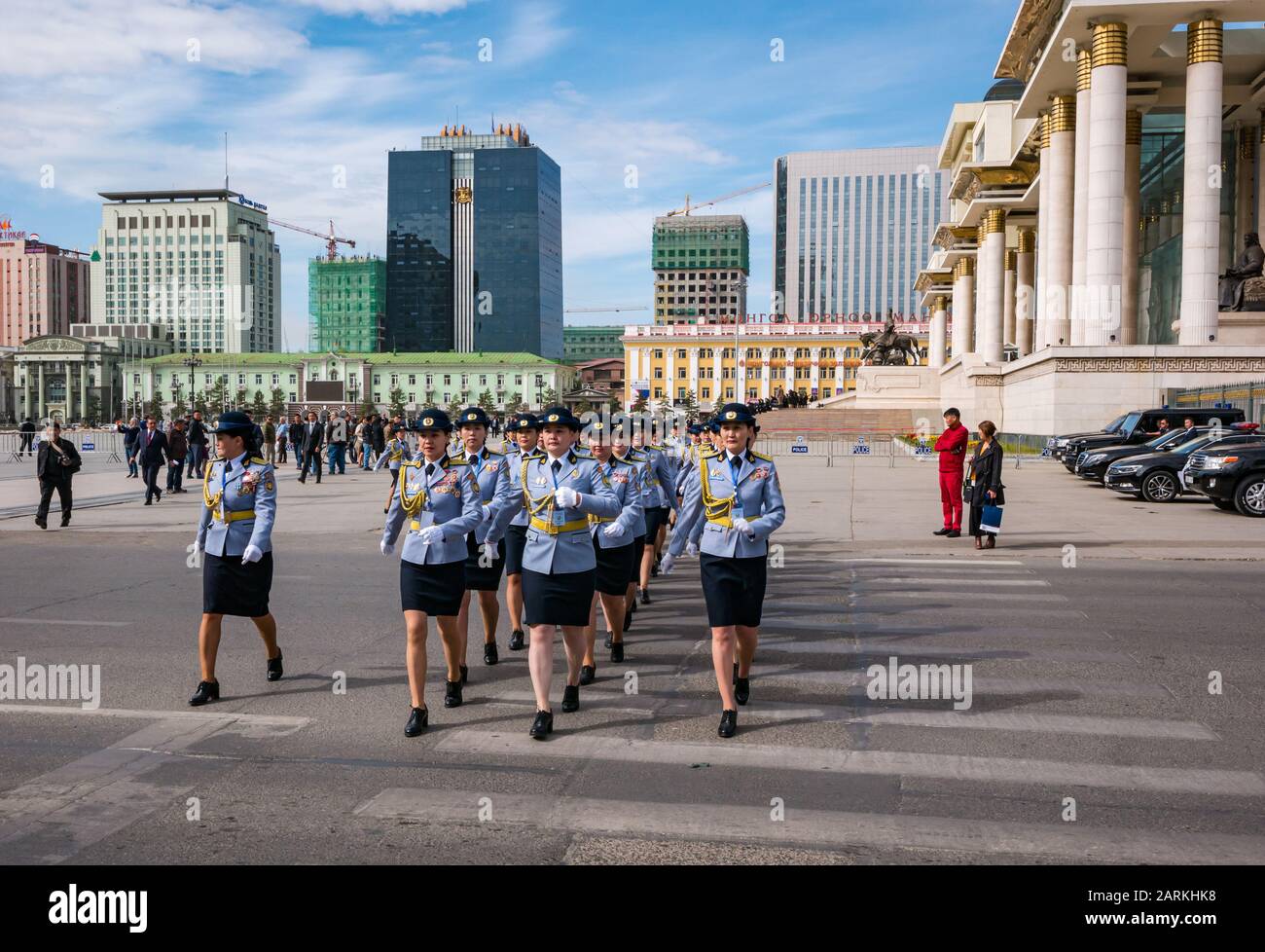 Police officer ceremonial uniform hi-res stock photography and images ...