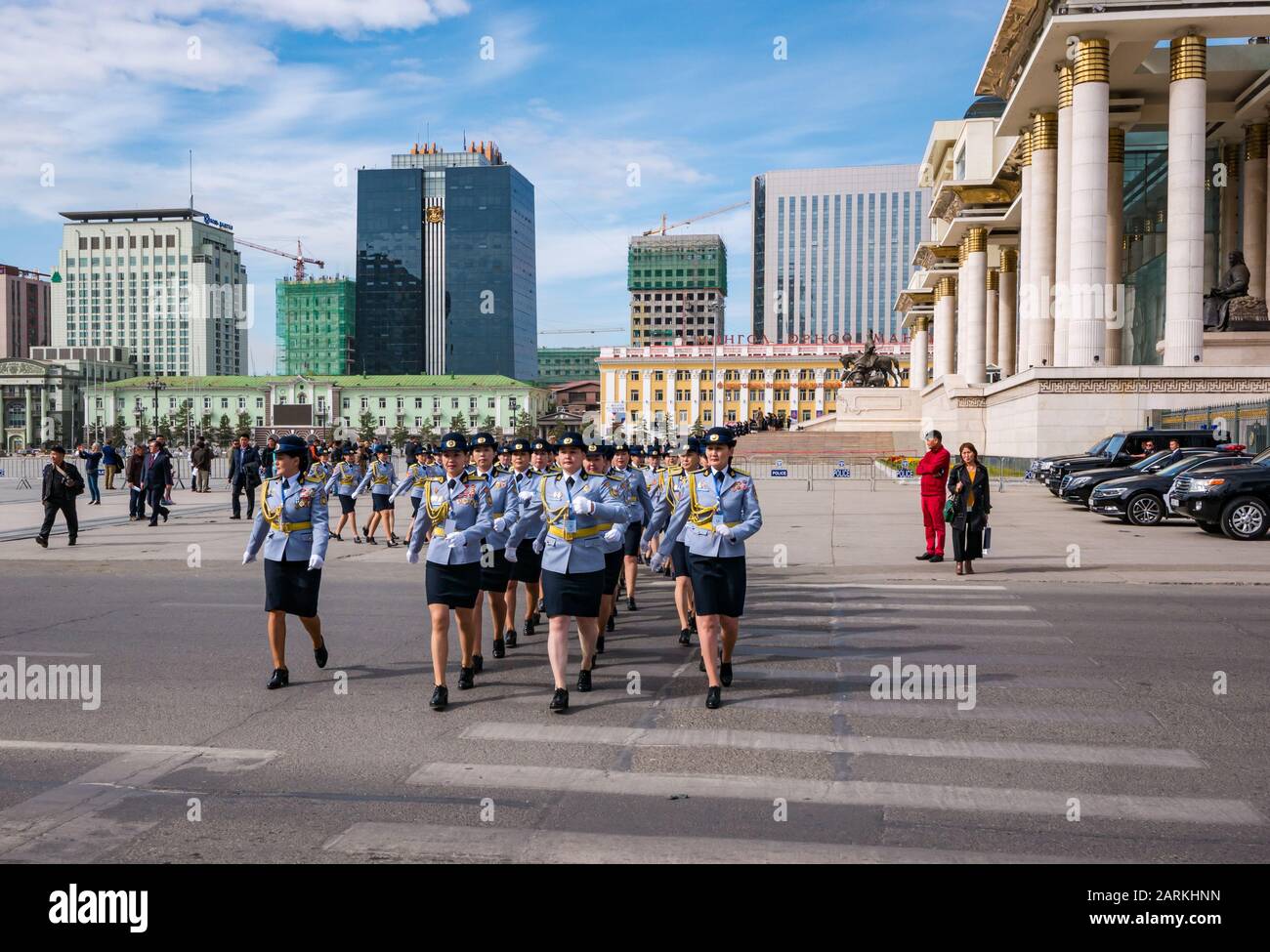 Uniform mongolia mongolian hi-res stock photography and images - Alamy