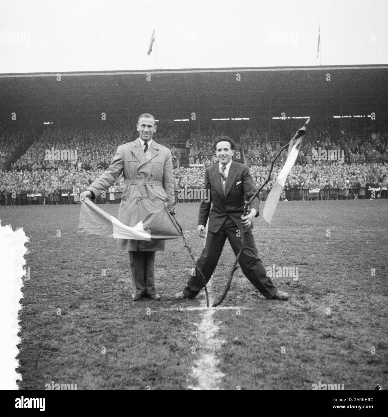 12 november 1956 hi-res stock photography and images - Alamy