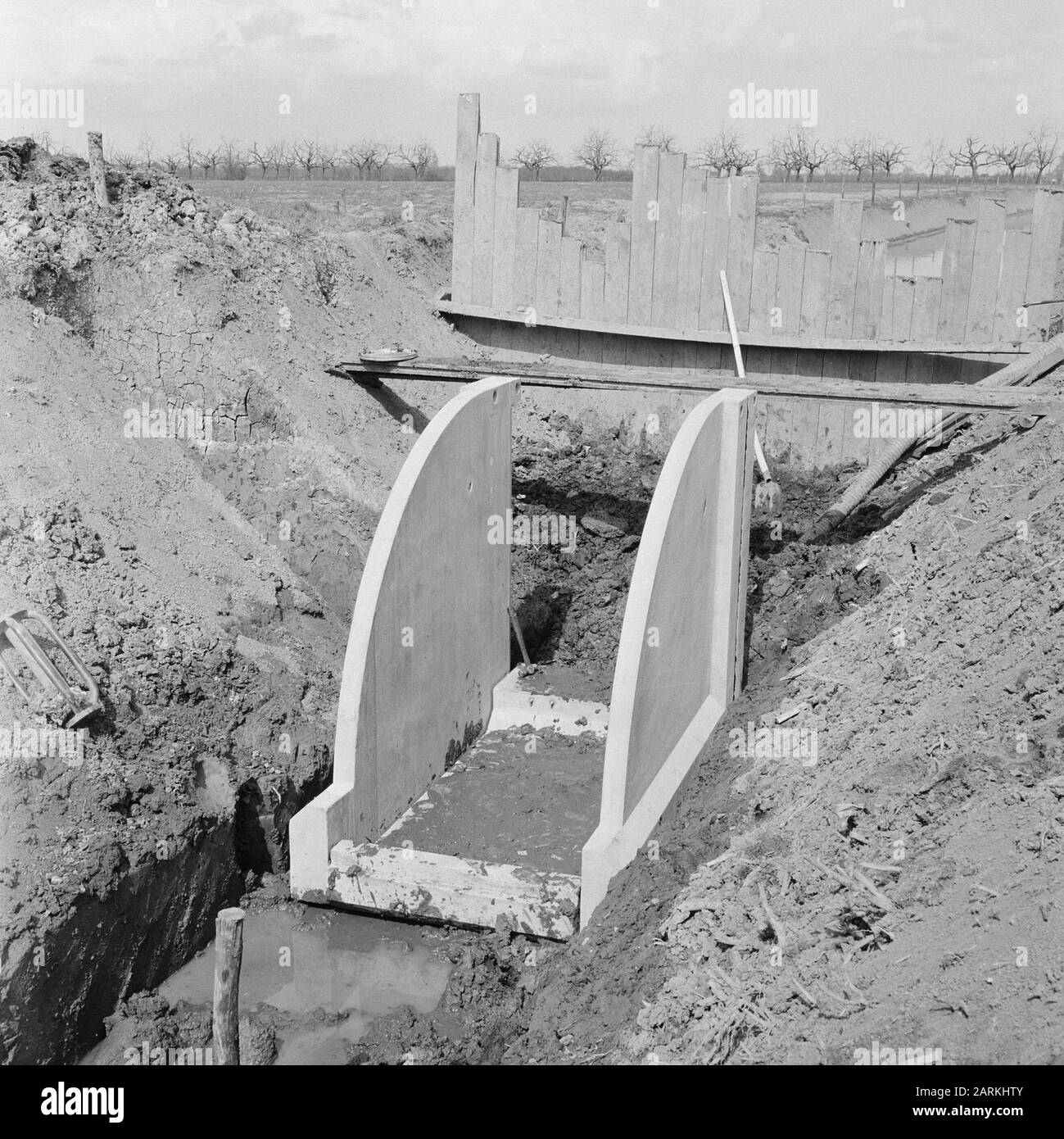 poldering and bemaling, set tensioning, floor elements, style elements ...