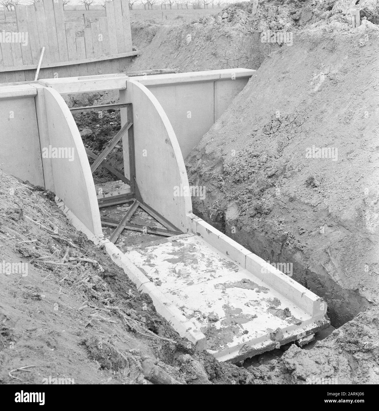 Poldering hi-res stock photography and images - Alamy