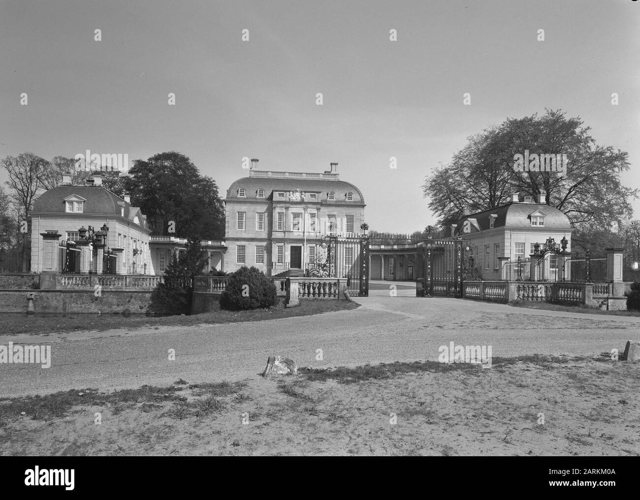 buildings and monuments knhm, buildings, extrieurs Date: May 1960 ...