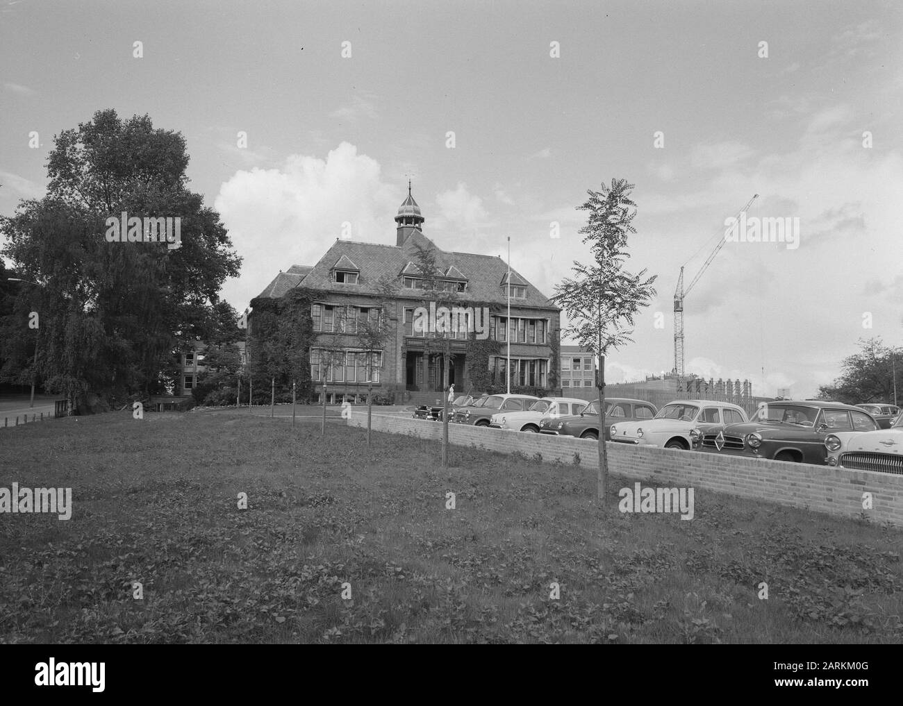 buildings and monuments knhm, headquarters, exteriors Date: October ...