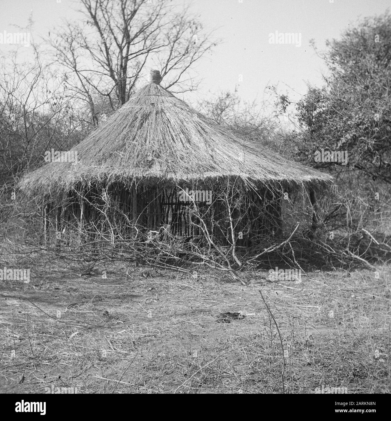 straw huts Date: undated Keywords: straw huts Stock Photo - Alamy