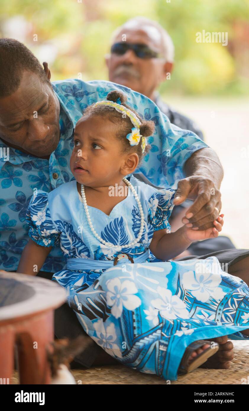 Fijian family hi-res stock photography and images - Alamy