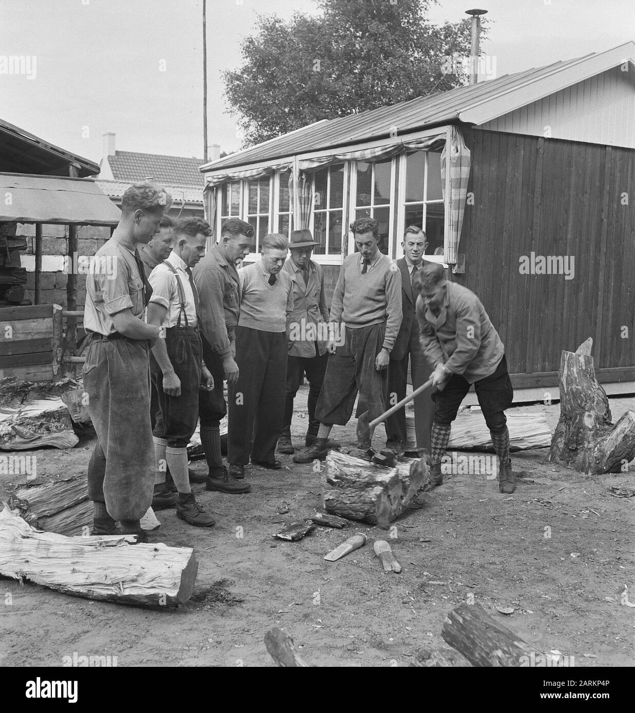 woodworking, men, buildings, tools Date: undated Keywords: buildings ...