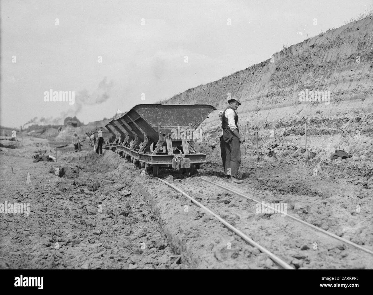 digging and improving canals, laying bridges, excavations, workers ...