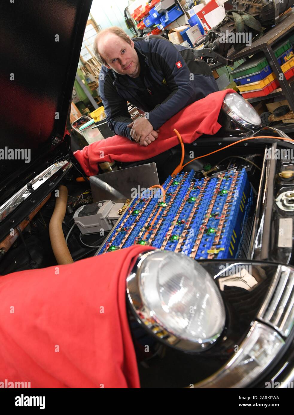 22 January 2020, Hessen, Offenbach/Main: Marco Lorey checks the battery ...