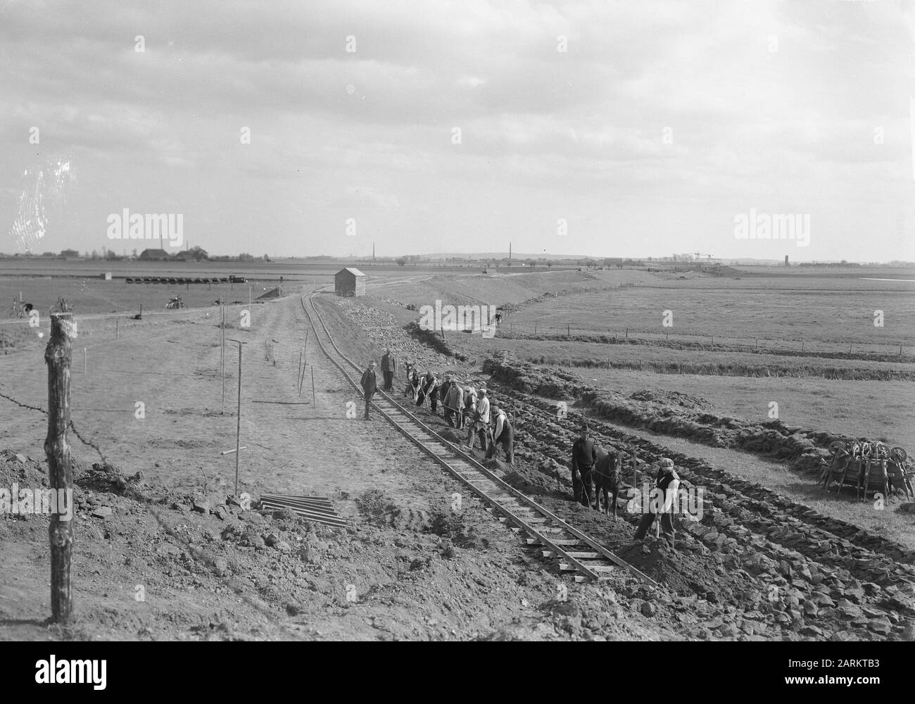 Civil engineering supervisor in Black and White Stock Photos & Images ...