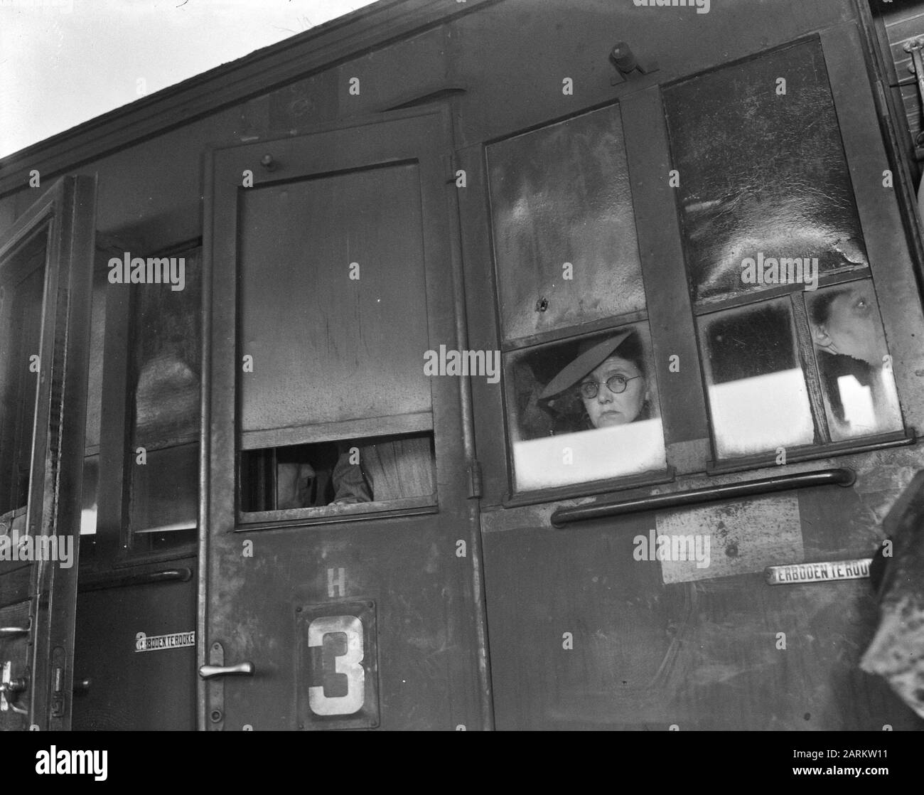 Capacity 1 Black and White Stock Photos & Images - Alamy