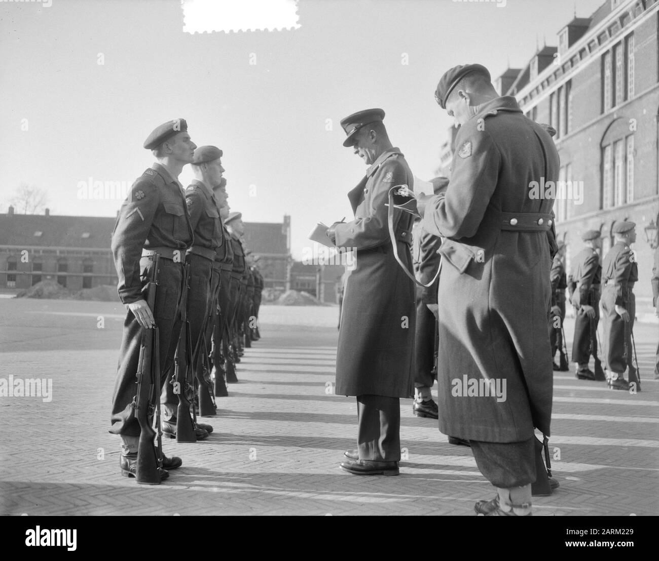 Royal netherlands army hi-res stock photography and images - Alamy